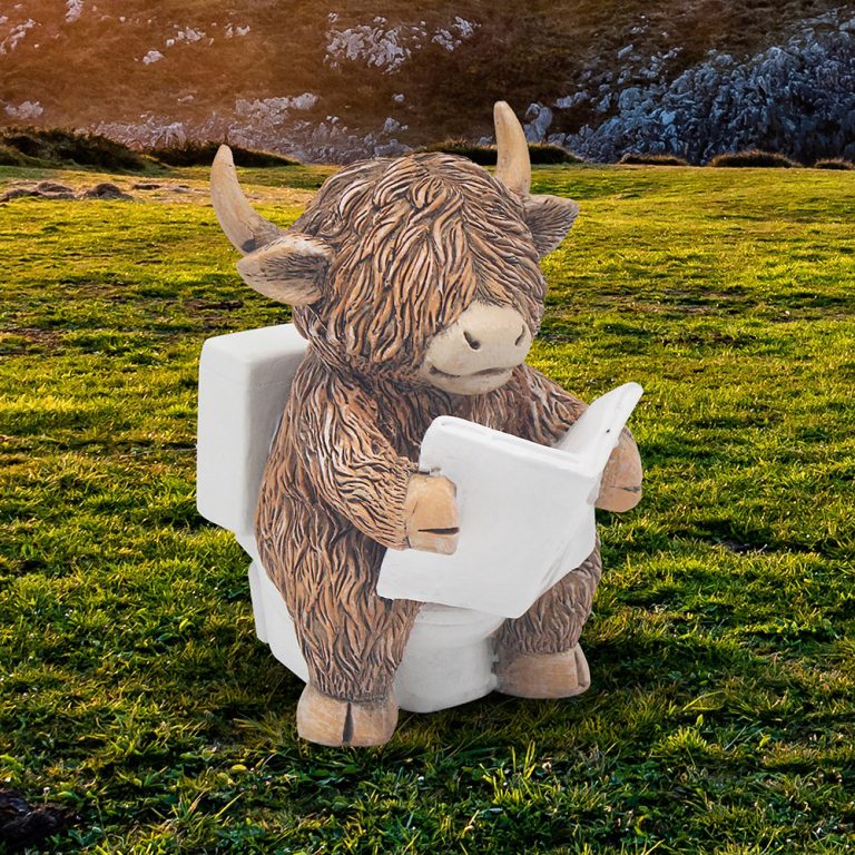 Highland Cow Reading on the Loo 14x8cm - Allens